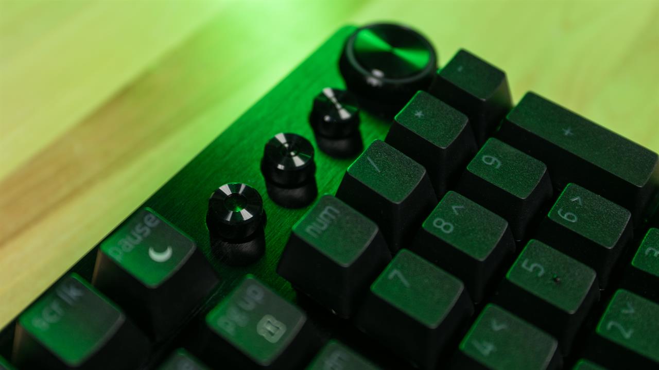 Razer Huntsman V3 Pro Review: A Double-Duty Pro Keyboard