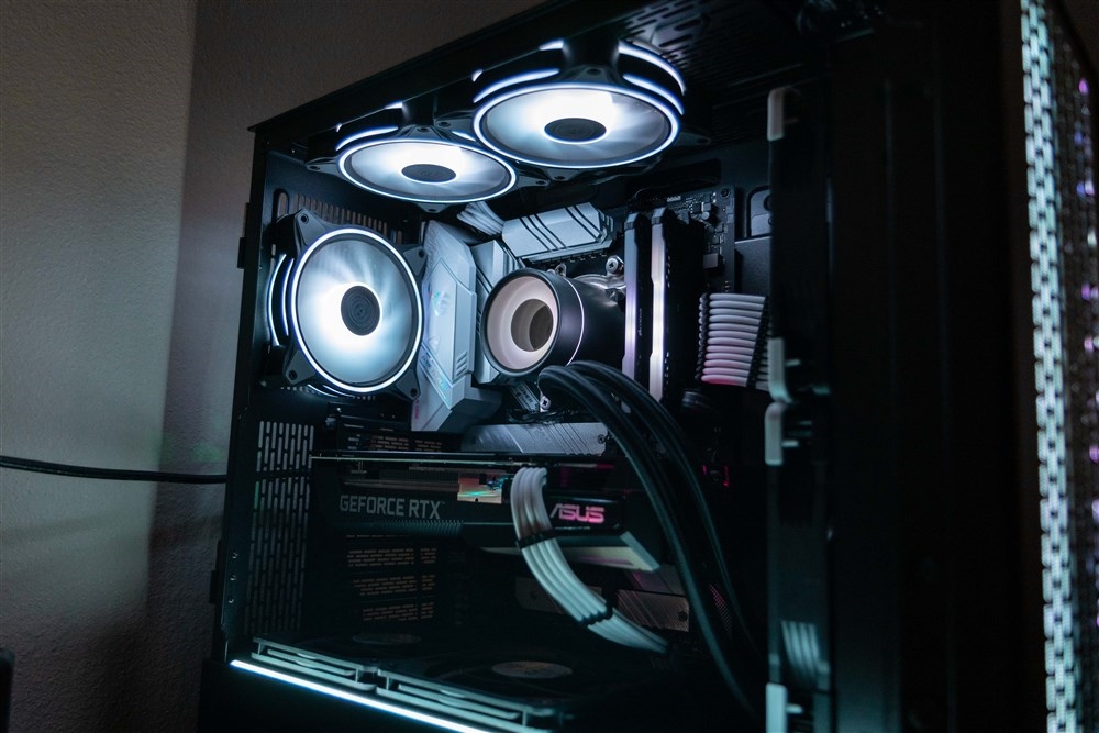 Corsair 5000D Airflow Tempered Glass Mid-Tower ATX Computer Case ...